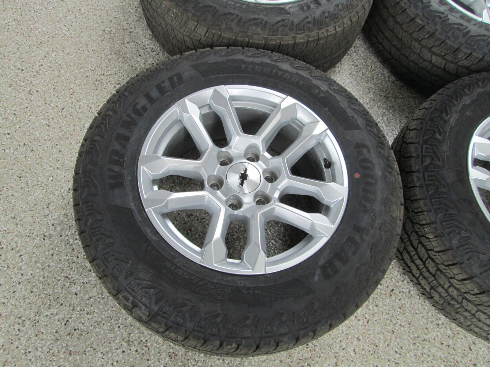 18" Chevy 1500 Silverado Wheels Rims Tires