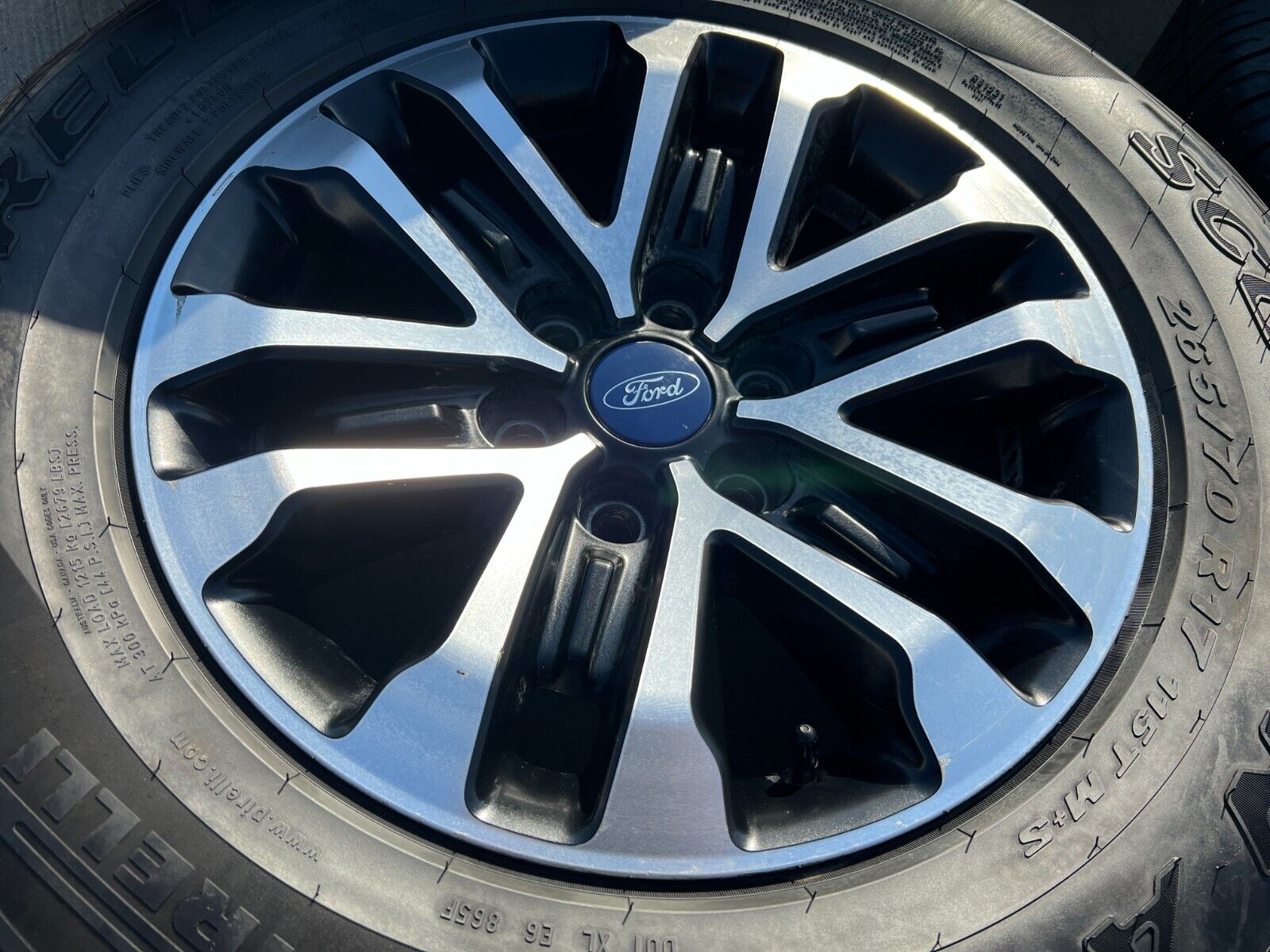 Ford F-150 Raptor OEM rims wheels tires | TRUCKBED MARKET