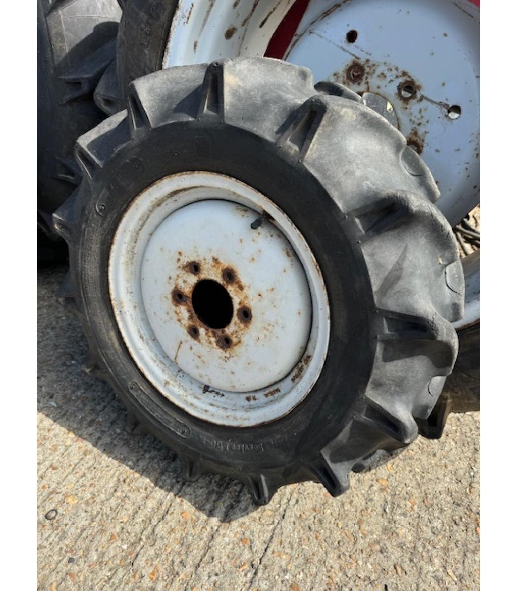 Set of Ford Compact Wheels and Tyres - TRUCKBED AND TRACTORS MARKET